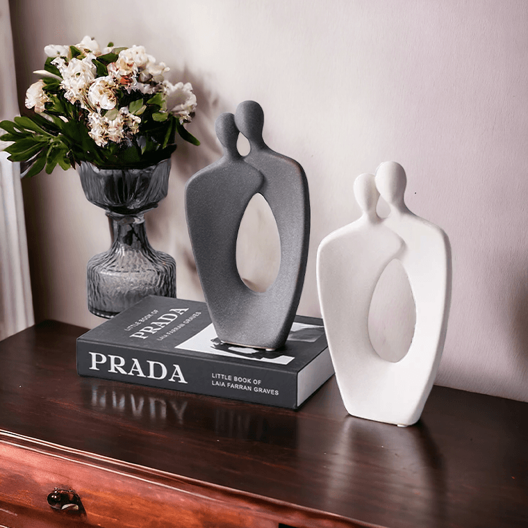 Handcrafted Ceramic Showpiece – Decorporium